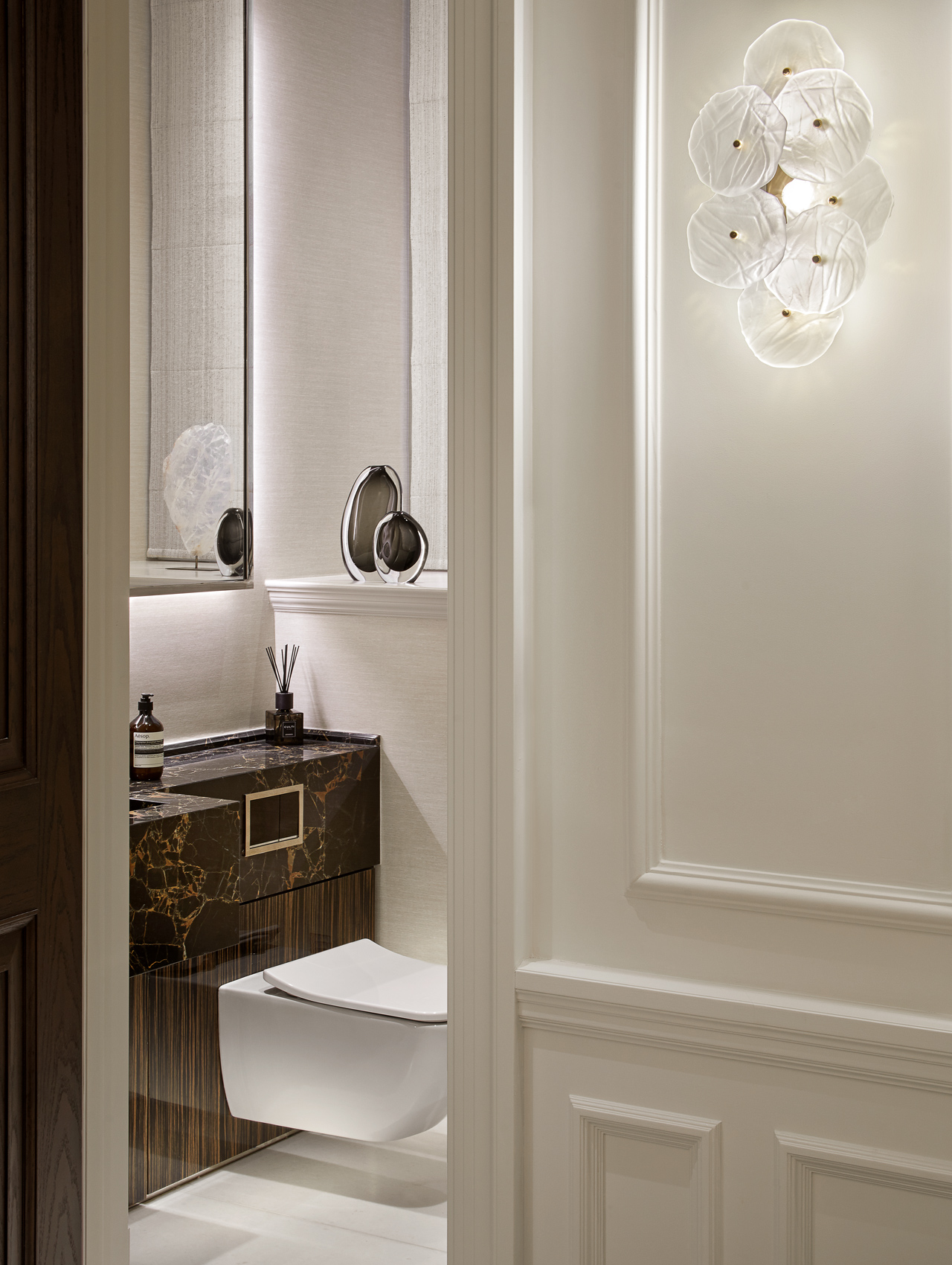 Contemporary Apartment - Mokka Design